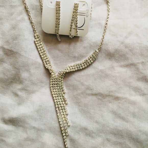 Icing | Jewelry | Silver Necklace And Earrings Set | Poshmark